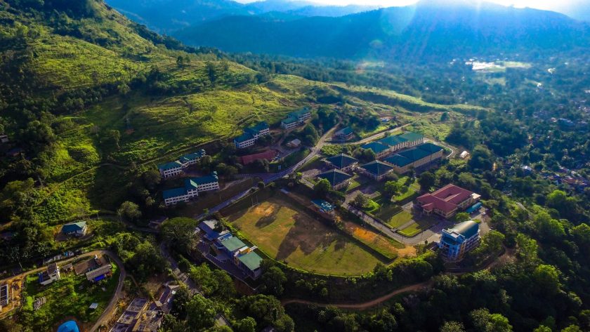 ඌව වෙල්ලස්සට වෛද්‍ය පීඨයක් දෙන එක වැරදි ඇයි? - aithiya