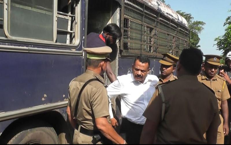 නාරම්මල පොලිස් වෙඩි තැබීම: දේශබන්දු තෙන්නකෝන් ඇතුළු වගඋත්තරකරුවන්ගෙන් රුපියල් මිලියන 200 ක් ...